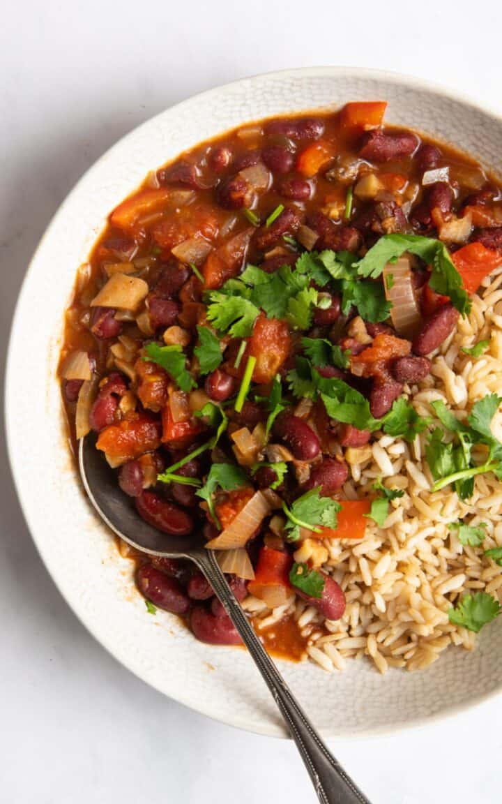 Slow Cooker Vegan Chilli for under £1pp - Healthy Living James